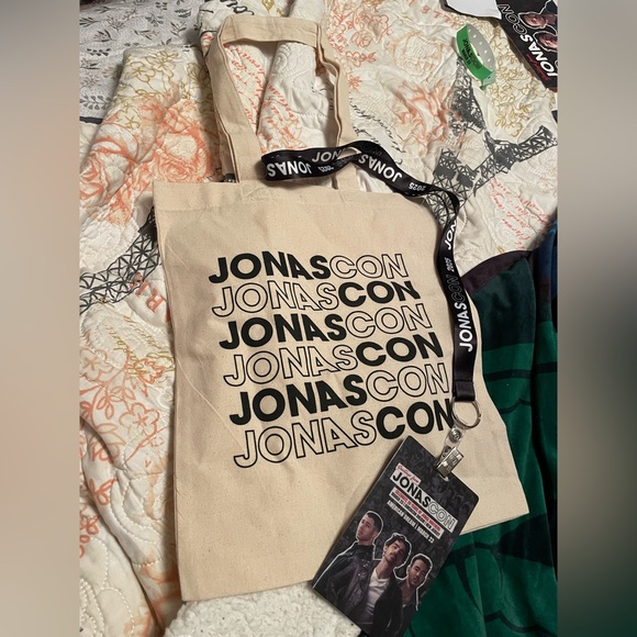 Jonas Brothers | Accessories | Jonascon Canvas Tote Bag And Lanyard ...